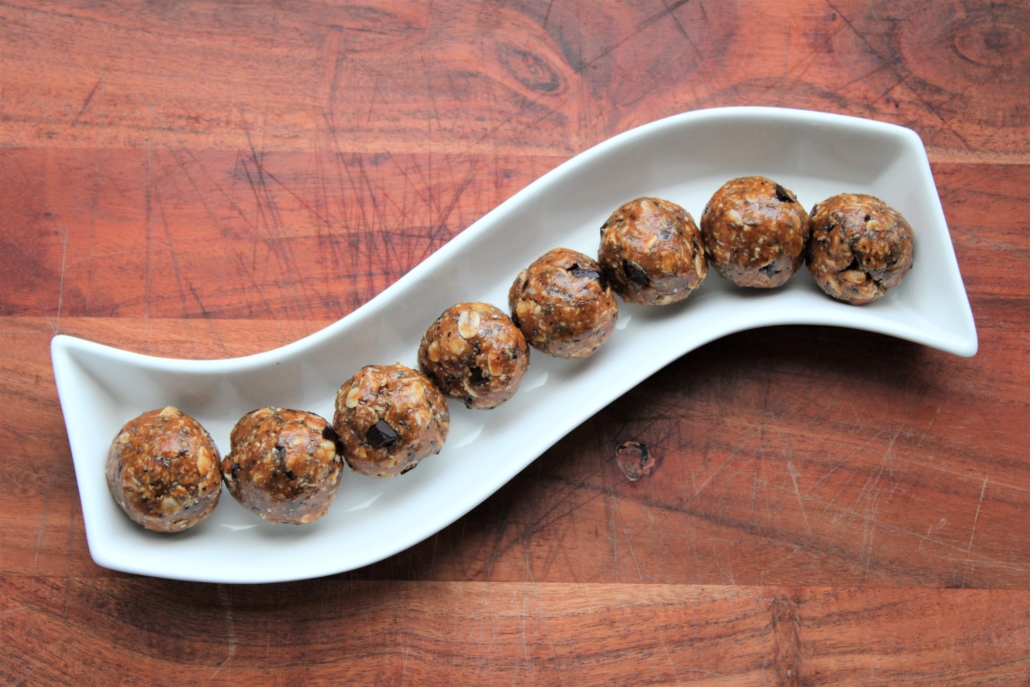 'Snickers' Energy Balls - Nutrition By Yasmin